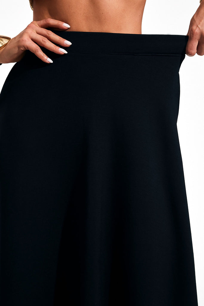 Saia Midi Evasê Comfort Office Preta – Modab